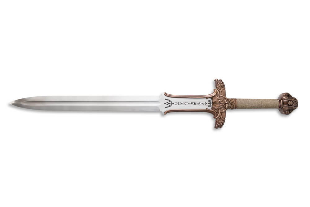 Two Handed Sword: A Double-Handed Slashing Blade